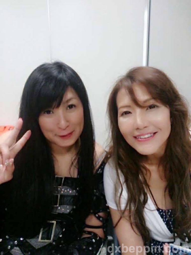謎の美女が「いや〜ん。まいっちんぐ!」【まいっちんぐ写真館 353】 デラべっぴんニュース
